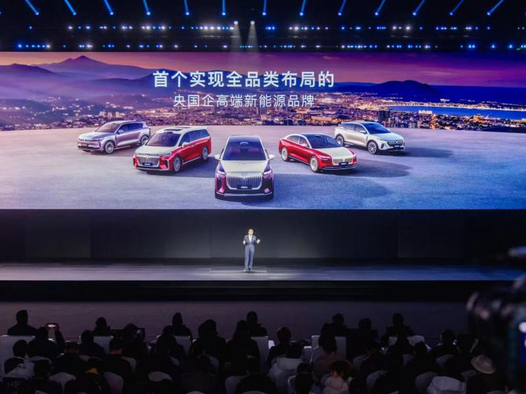 全球充电速度最快插混轿车在京发布