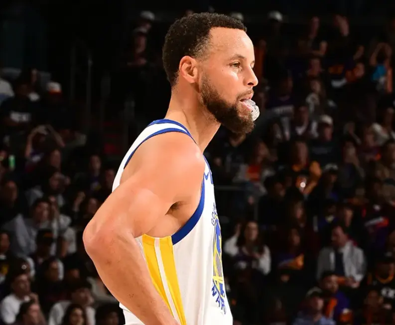 库里开始迷茫，布克谈狄龙摊牌!科尔替格林辩解，勇士也无路可退