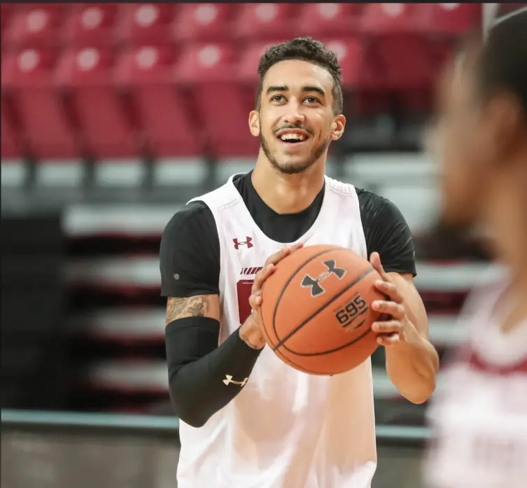 97-94! 广东宏远险胜广州龙狮，四巨头合砍66分，杜锋收获三连胜