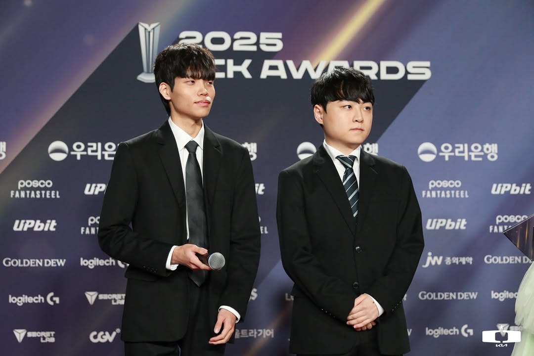 DK分享ShowMaker、Siwoo LCK颁奖典礼返图：这一年结束了