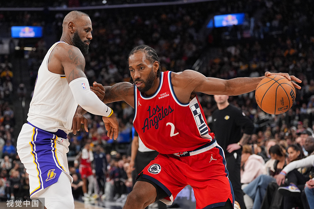 伦纳德32+12詹姆斯空砍36分 快船力克湖人终结5连败