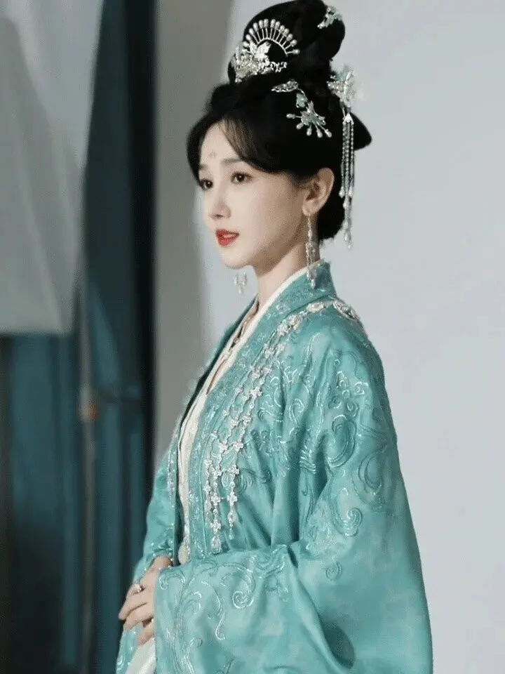 《狙击蝴蝶》6演员穿古装! 陈妍希演过肖战妈妈，男二是《三生三世十里桃花》杨幂师兄