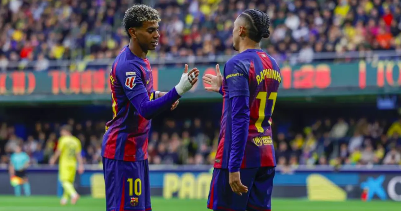 西甲：巴萨2-0十人黄潜豪取8连胜 拉菲尼亚破门 亚马尔造红牌+进球