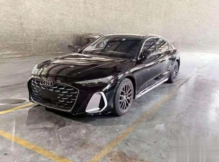 全新一代奥迪A6L实车现身，外观美尺寸升，配3.0T V6和2.0T