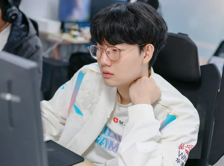 OMG零封BLG，海超成Viper噩梦，解说：我们也有自己的Chovy