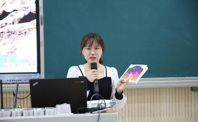 现在的孩子为什么都不早恋了? 老师看在眼里急在心里