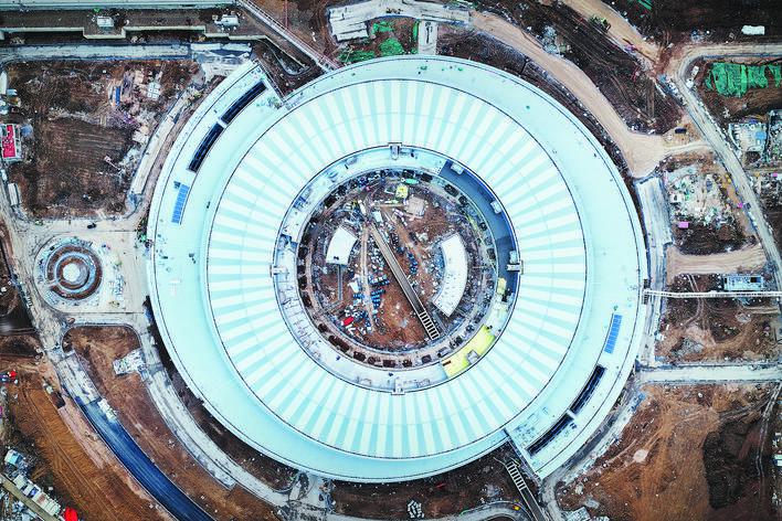 重器封顶 光耀未来