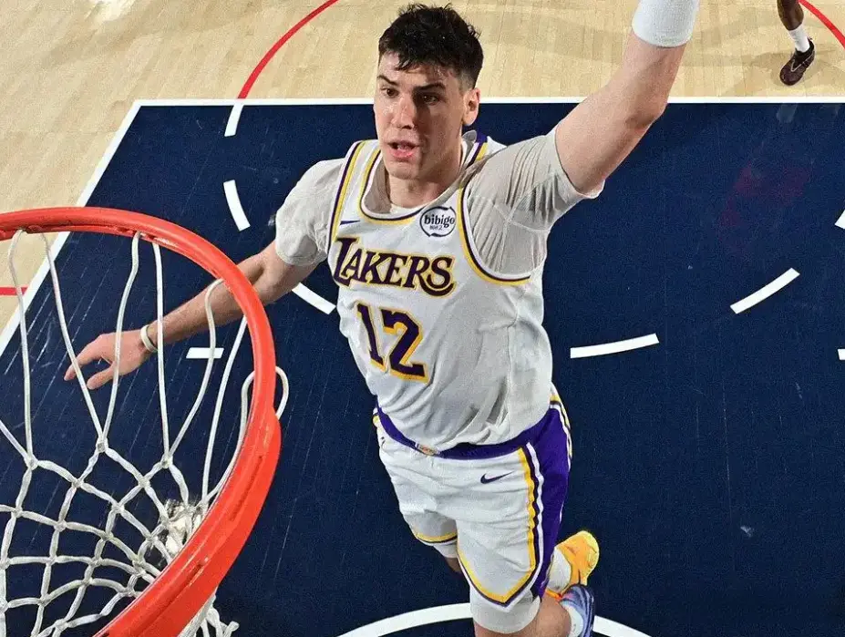 湖人108-132太阳遭4坏消息!防守一塌糊涂，艾顿无球权，配角拉胯