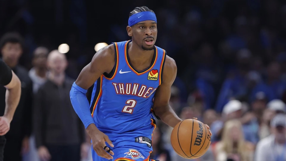 马刺球迷搞笑模仿谢伊·吉尔杰斯-亚历山大唱“flopper”歌曲