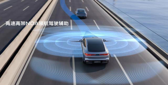 银河E8智驾实测：新手能轻松驾驭复杂路况?