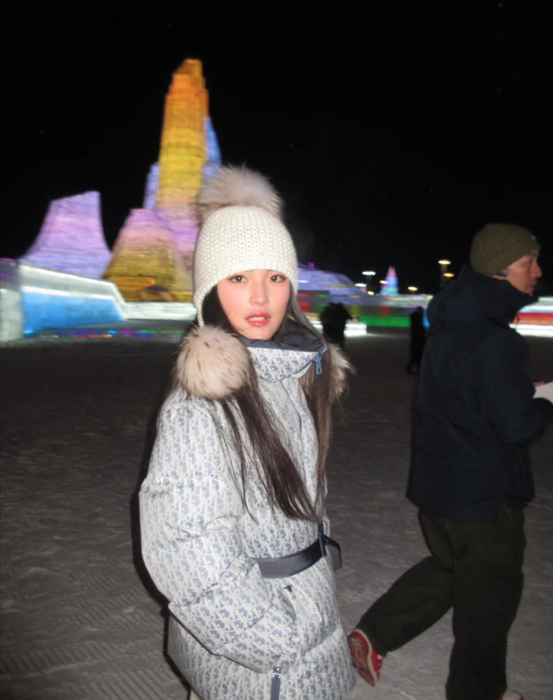 同样养女儿，17岁贝儿稚嫩16岁王诗龄成熟，才懂李湘为何名媛社交