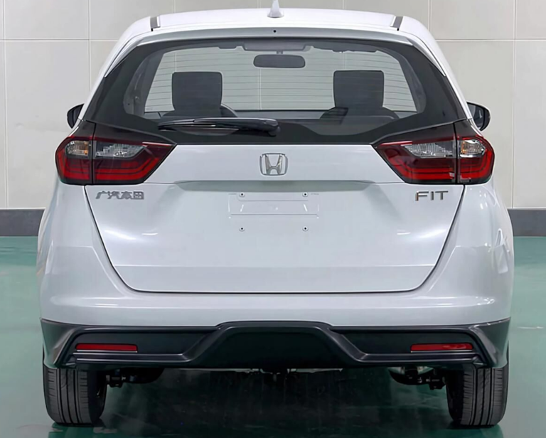 本田新飞度官方厂照曝光，外观锐变科技感拉满，明年一季度将上市