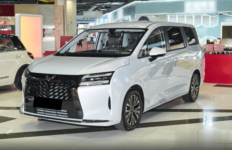 适合老百姓的家用MPV，五菱星光730善解人意，预售7.68万起