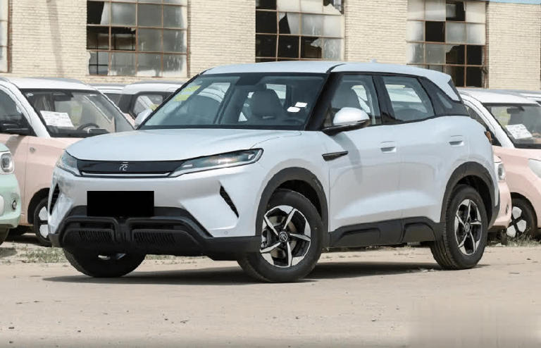 起售价9.68万元，城市代步优选! 详解比亚迪元UP