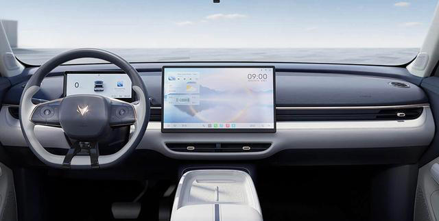 CLTC续航425km，向销量第一发起挑战? 抢先试驾极狐T1