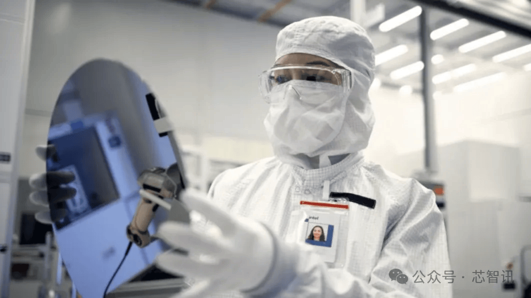 为争夺台积电CoWoS客户，英特尔展示与18A/14A结合的先进封装技术