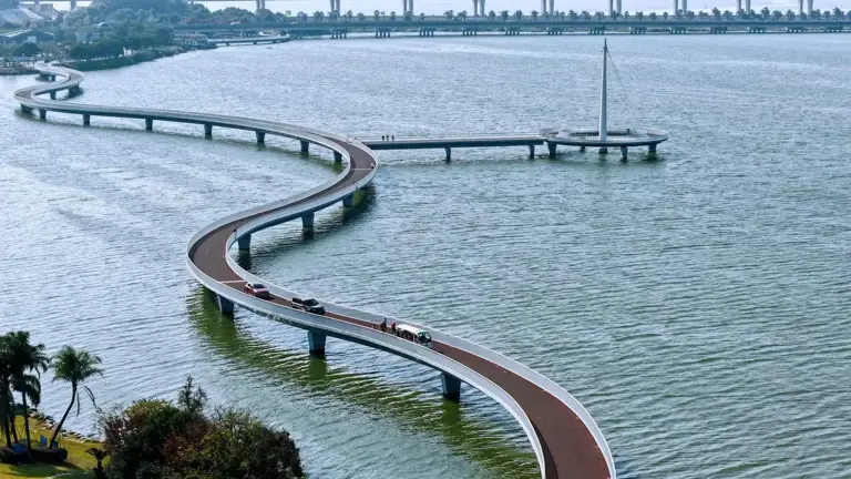 111天跑完5550公里!陈盆滨携妻子黄青青开启《征途111》极限征程