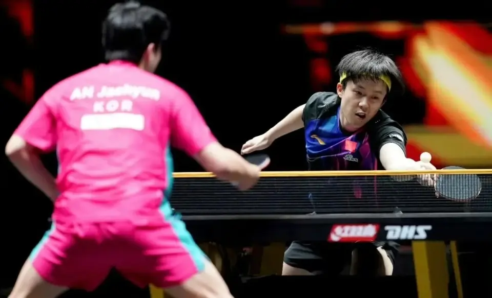 CCTV5直播，12:55，王楚钦VS眼镜侠，4-3打哭日本松岛辉空