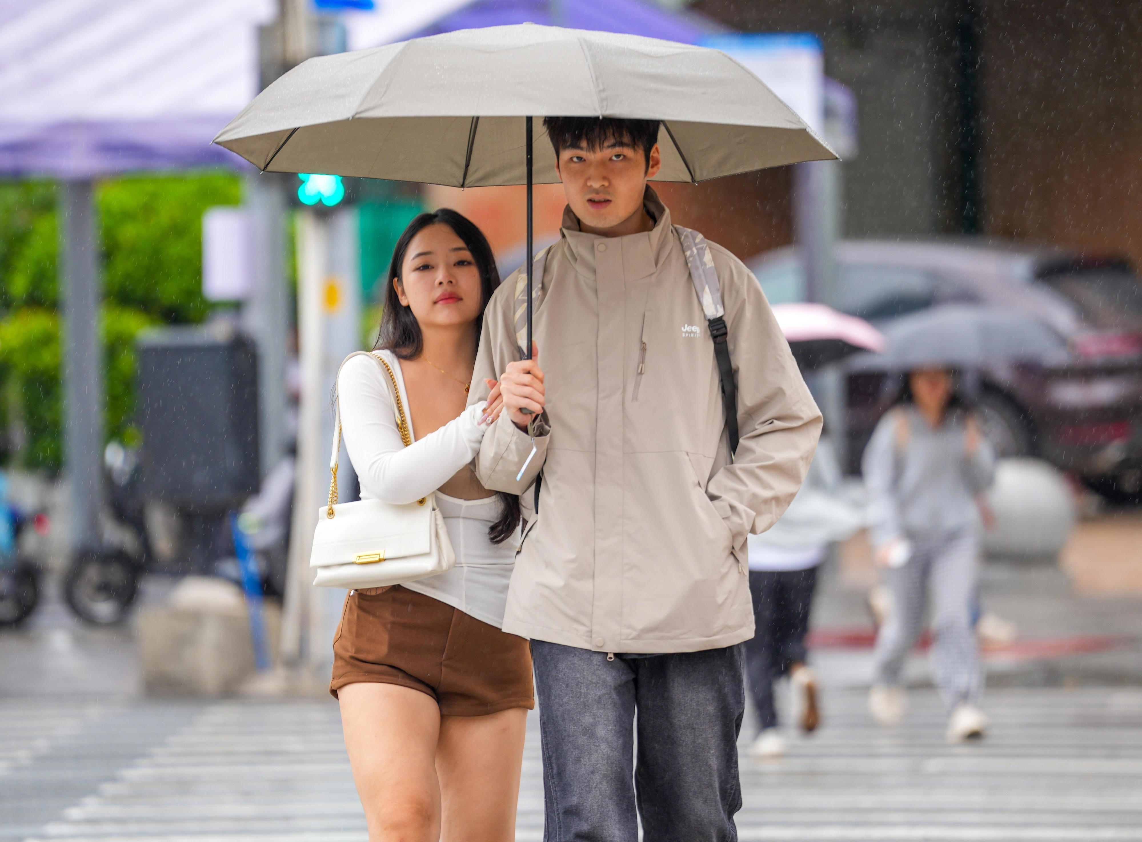 冷暖转换!广东“湿冷”模式将重启，局地还有冰雪?｜温度记