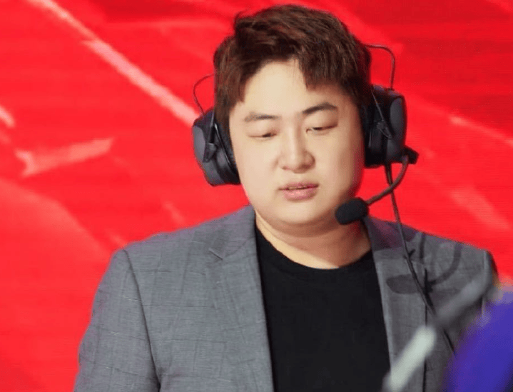AG前选手流苏开团Zwy：看了AG战绩人傻了，Zwy永远是哲一儿