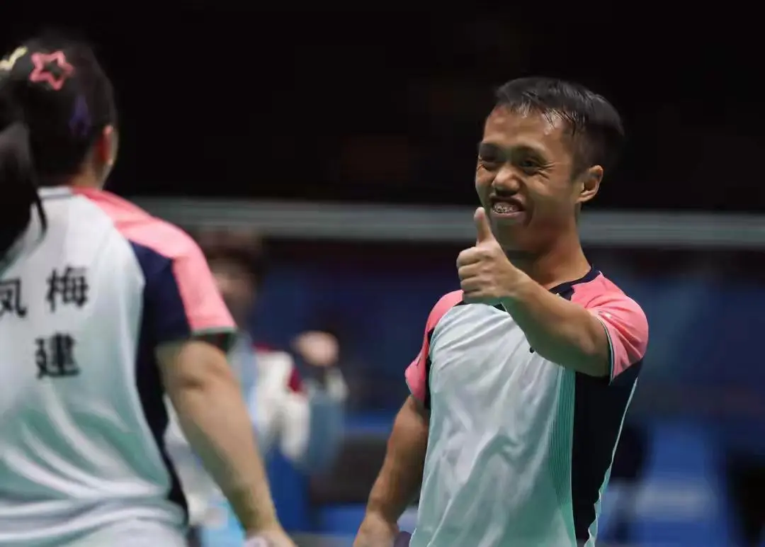 广东一团队WH1男子单打1组屈子墨2比0胜广东一团队曾信伟