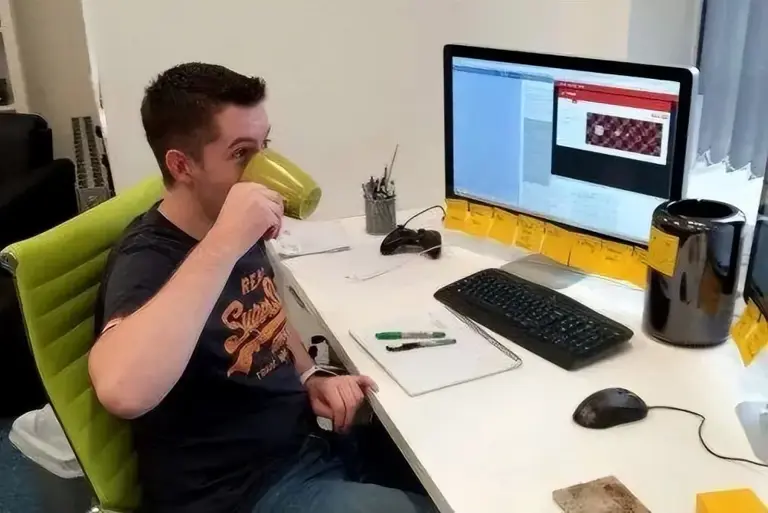 Rust偷走TGA奖杯?这个2000万爆款移动端今天开测