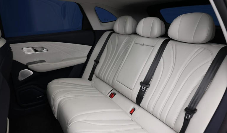 年轻人的理想SUV?风云T9L用空间和智能交出满分答卷