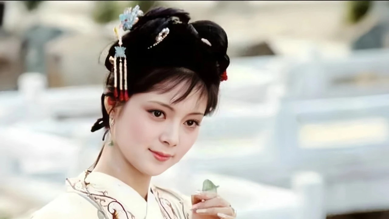 87剧《红楼梦》都没拍，这一段薛宝钗没办法美化