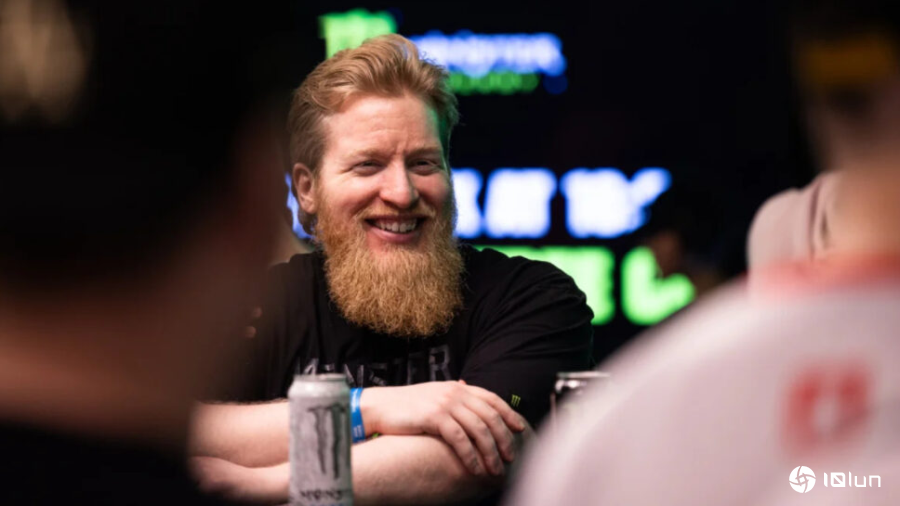 fl0m在StarLadder CS2布达佩斯大赛上与粉丝见面