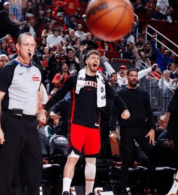 场均13+3+3!在场赢185分，谢泼德影响力真大，火箭已获三倍回报