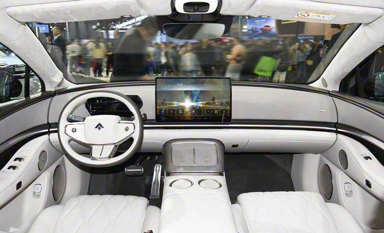 广汽全新C级轿车，昊铂A800将上市，车长5130mm，纯电续航178km