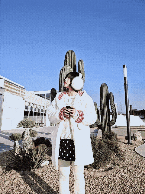 颜值在线 实况照片玩法多 女大学生入手新机就选Vivo S50