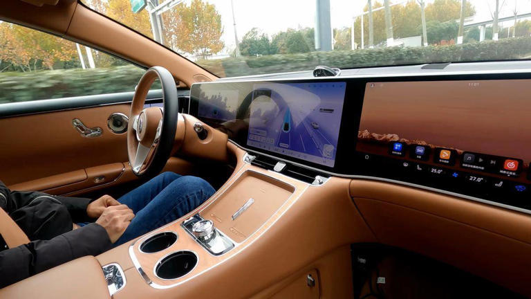 破L3 期货困局! 鸿蒙智行以先行姿态领跑行业普及之路