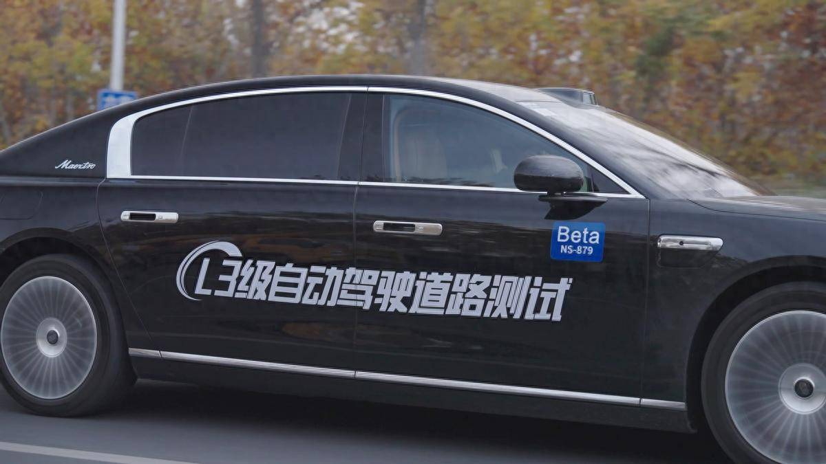 破L3 期货困局! 鸿蒙智行以先行姿态领跑行业普及之路