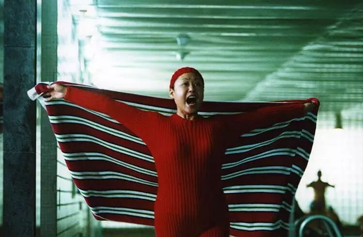 当年她绝对是大陆数一数二的巨星