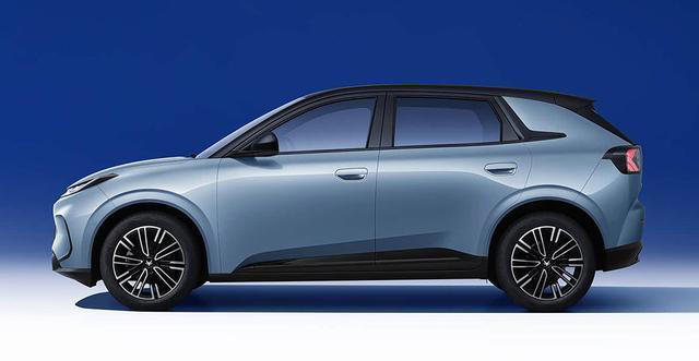 CLTC续航425km，向销量第一发起挑战? 抢先试驾极狐T1