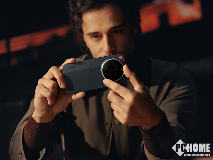 小米17 Ultra发布6999元起 移动影像新上限