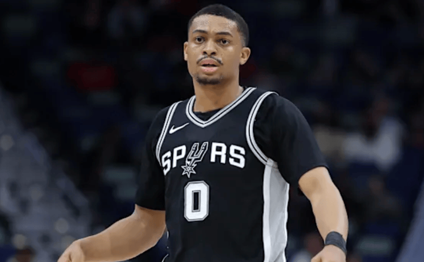 凯尔登-约翰逊在马刺前400场得6147分，排在队史第五