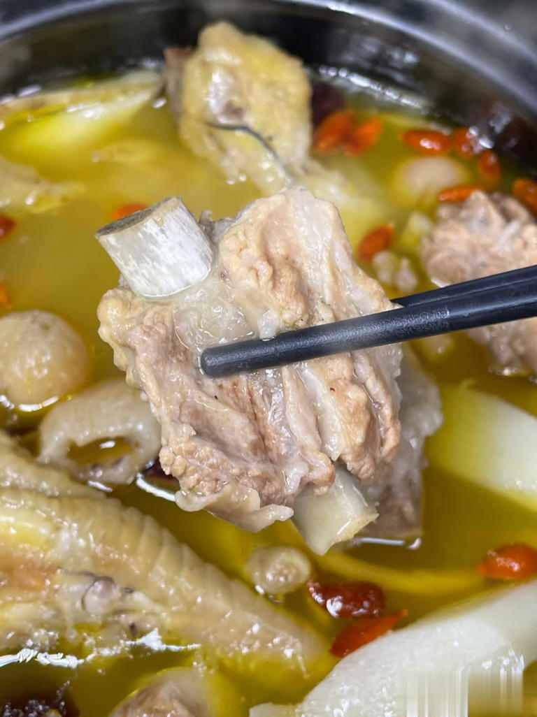 年纪大了养骨先养腿! 喝这碗家常健腿汤，骨头硬不疼不酸