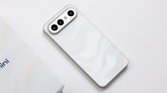 想要单手掌控的全能体验?vivo S50 Pro mini就是你的理想之选