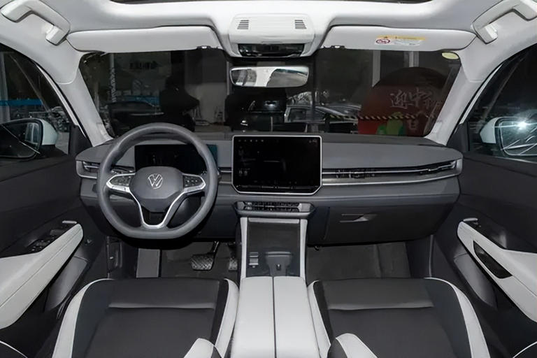 朗逸Pro与速腾L全面PK：设计、配置、油耗大对比!