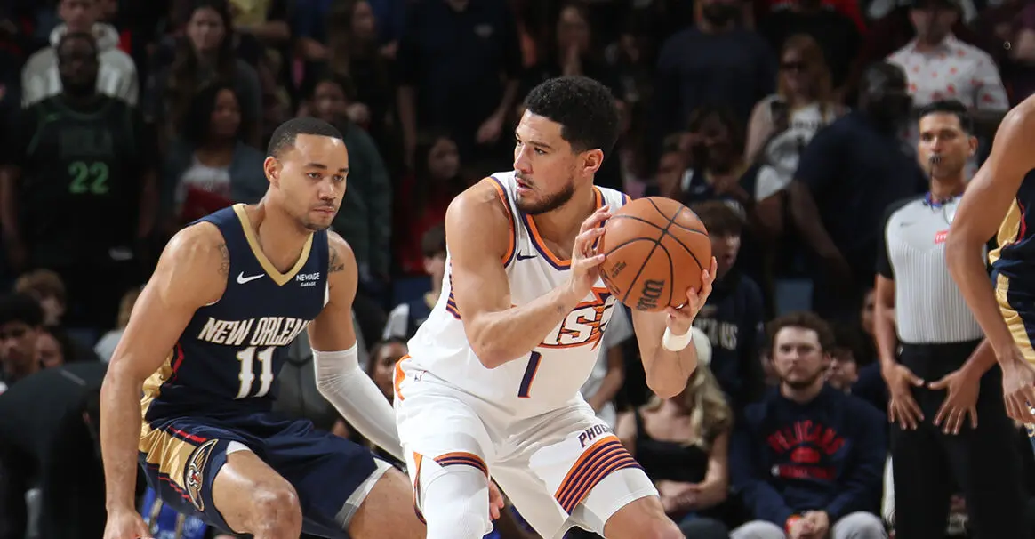 三杀鹈鹕拿下3连胜!布克20分，鹈鹕3人空砍20+，锡安替补22分