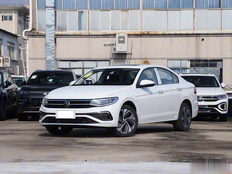 大众宝来11.29万起，外观更年轻还搭1.4T+7挡双离合