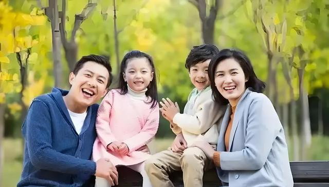 父母与孩子相处的10条黄金法则，做到5条以上，亲子关系大不同