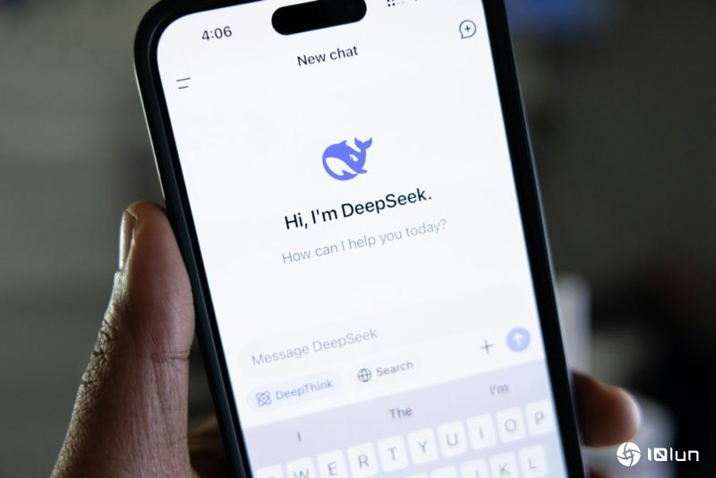 改善模型性能与成本，DeepSeek新论文公开“mHC”架构