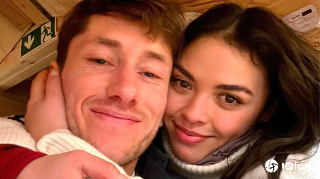 《舞动冰上》明星Vanessa Bauer与足球运动员James Rowe甜蜜订婚纪实