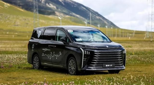 谁是插混M PV中的卷王？星海V9还是腾势D9 D M - i？