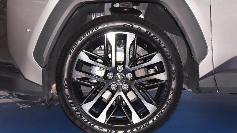 26款RAV4荣放2.0L双擎可以考虑吗?前三年用车成本分析