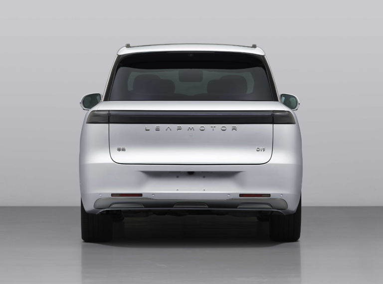 零跑 D19 豪华旗舰 SUV 完成申报，预计 4 月上市交付