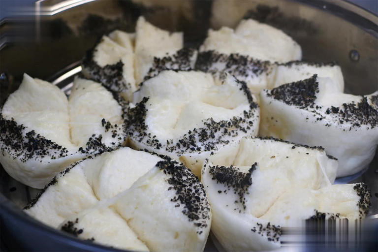 蒸一蒸似面包般软，口感细腻越嚼越香